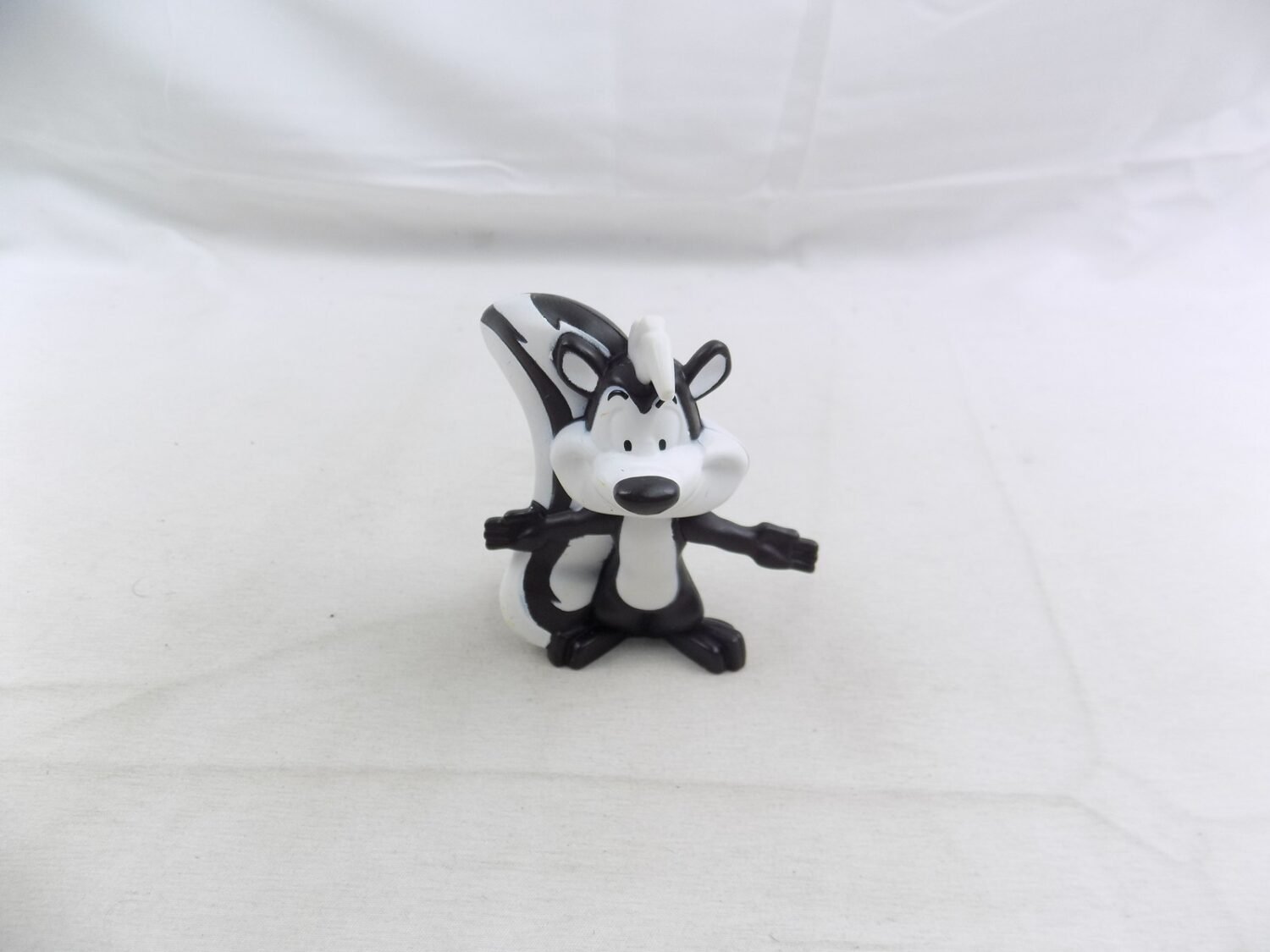 Like New McDonald's Looney Tunes Pepe Le Pew Promotional Toy 2020 ...