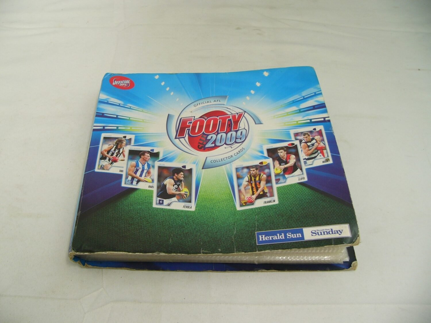 Herald Sun Official AFL Footy 2009 Collector Cards Binder - Starboard Games